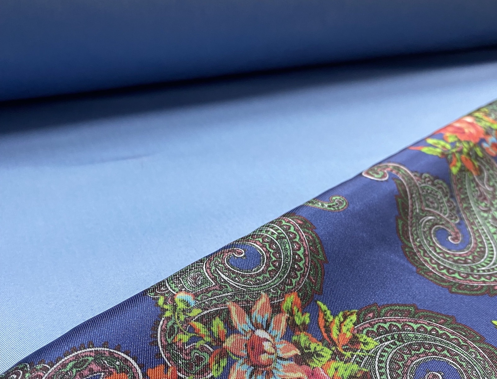 How to: Mix and match fabrics for an outstanding suit - Officine Paladino